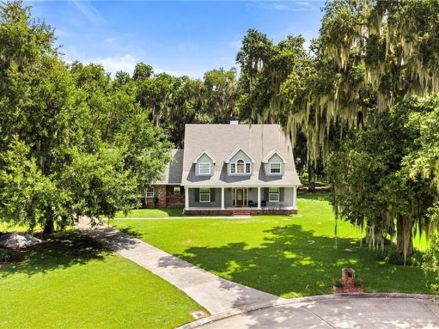 965 Jason Dr, Belle Chasse, LA 70037