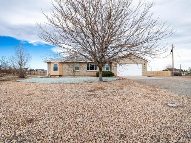965 N Cimarron Dr, Pueblo, CO 81007