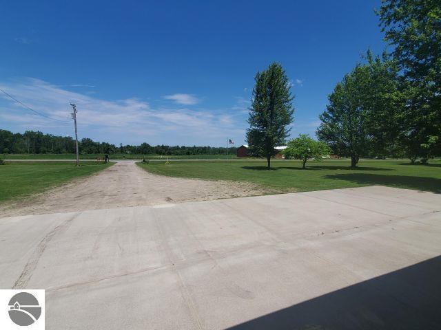 965 Saganing Road # 965 Worth