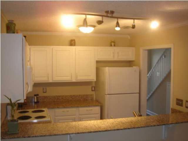 965 Scenic Oak Ln, Fort Walton Beach, FL 32547 | MLS #996205 | Compass