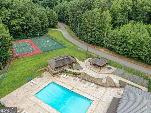 965 Raccoon Ridge NE