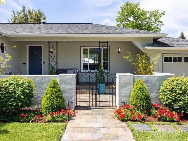 965 Ramona Way