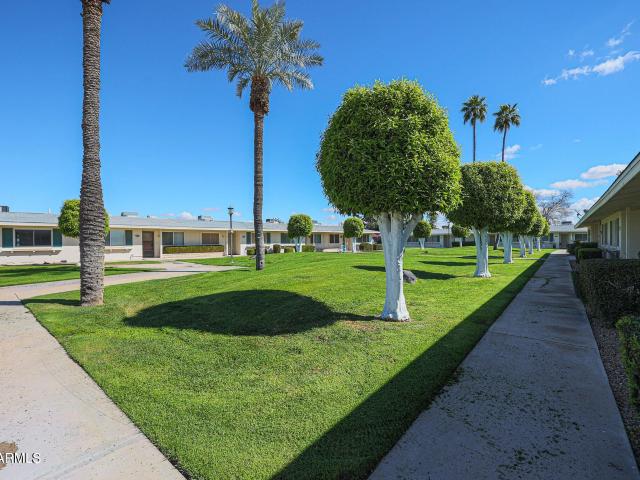 9667 N 111th Ave, Sun City, AZ 85351 | MLS #7012 | Compass