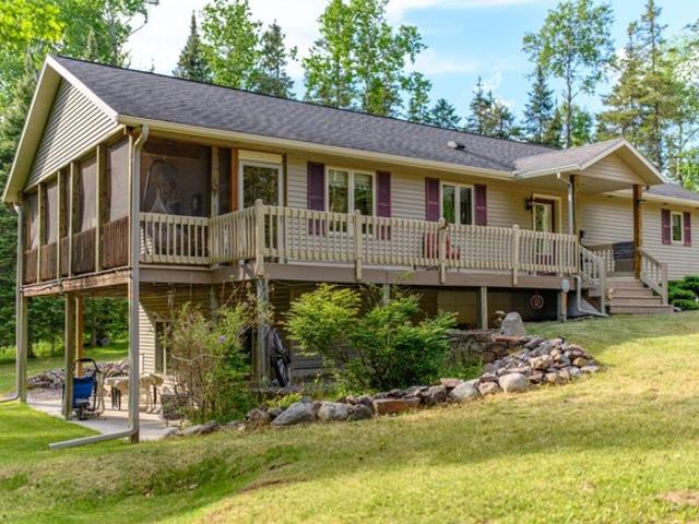 9669 Red Fox Spur, Presque Isle, WI 54557