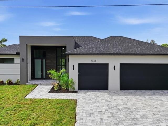 9660 President Cir, Port Charlotte, FL 33981