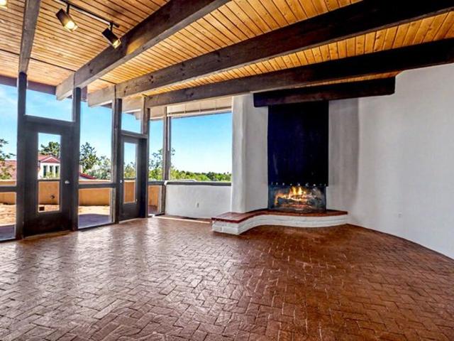9661 Asbury Ct NW, Albuquerque, NM 87114