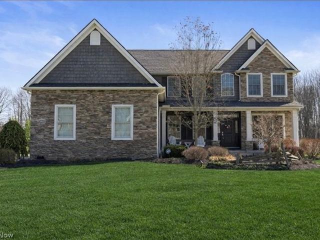 9663 Grand Oaks Trl, Olmsted Township, OH 44138