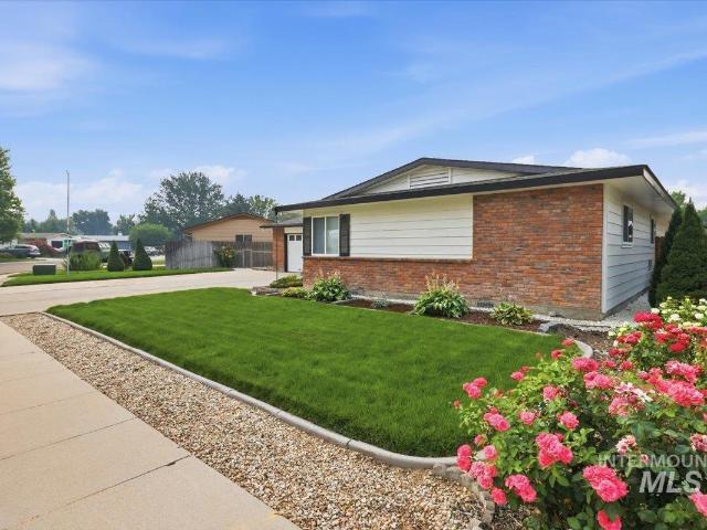 9663 W Gurdon Dr