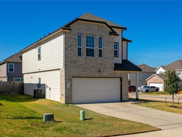 966 Harper Ln, Bryan, TX 77803