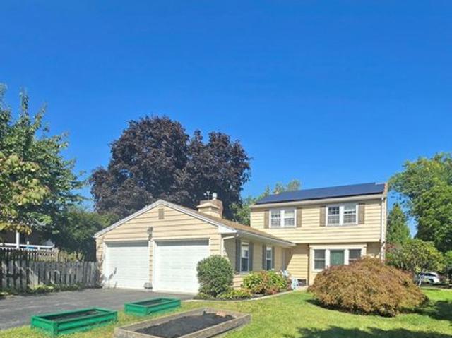 966 McCosh St, Hanover, PA 17331
