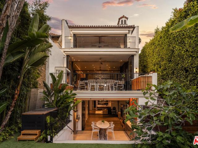 966 Palisades Beach Rd, Santa Monica, CA 90403 | MLS #26638 | Compass
