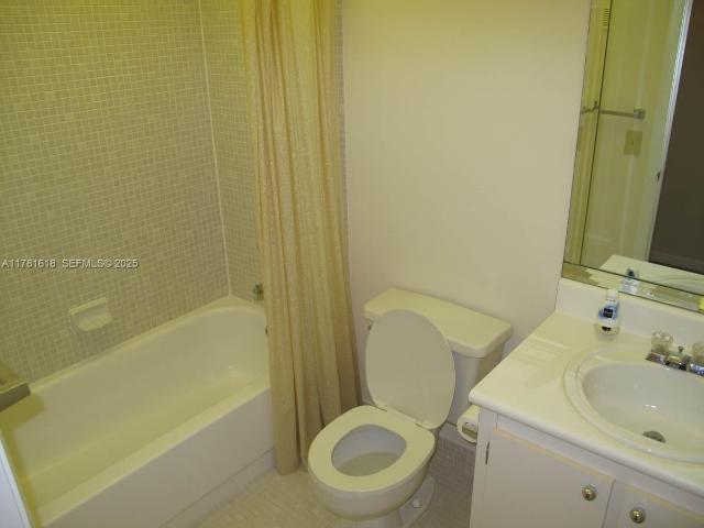 9674 S Belfort Cir, Unit 202, Tamarac, FL 33321 | MLS #A11781