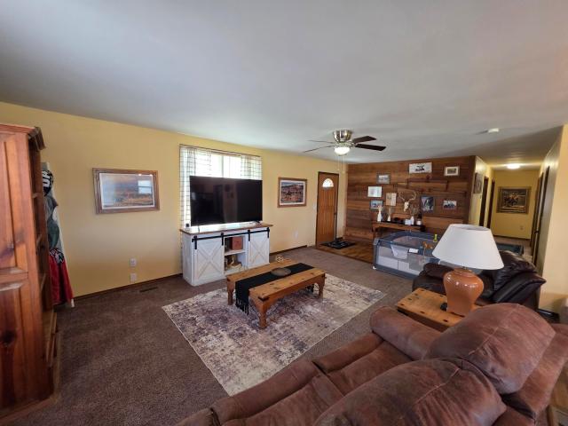 9676 S 501 Road