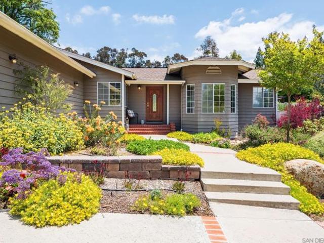 9670 Candy Ln, La Mesa, CA 91941