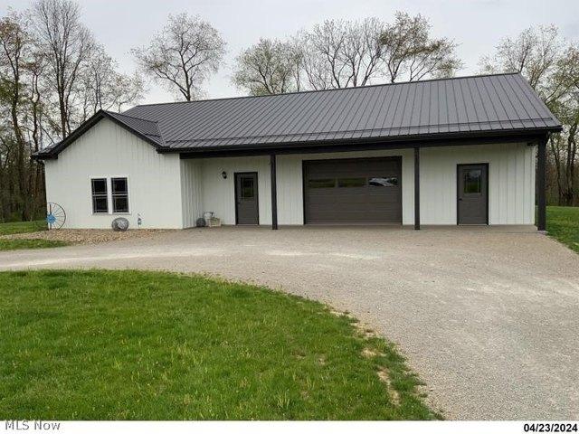 9671 Guys Rd, New Concord, OH 43762
