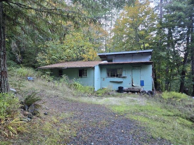 967 1 Shop Rd, Redway, CA 95560