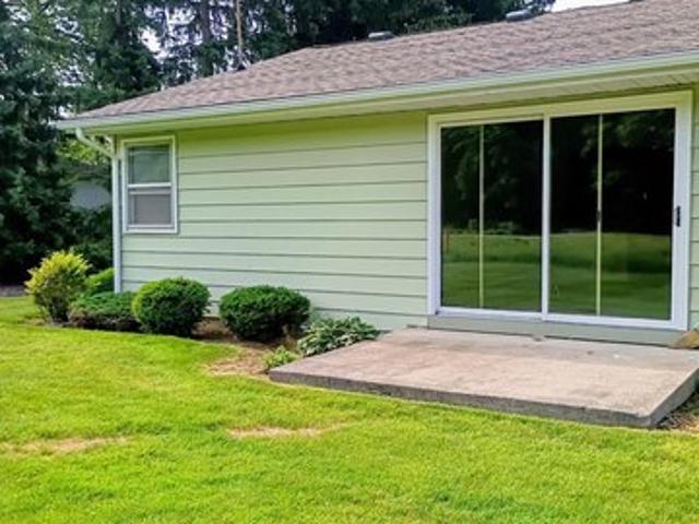 967 Andover Ct SE, Grand Rapids, MI 49508
