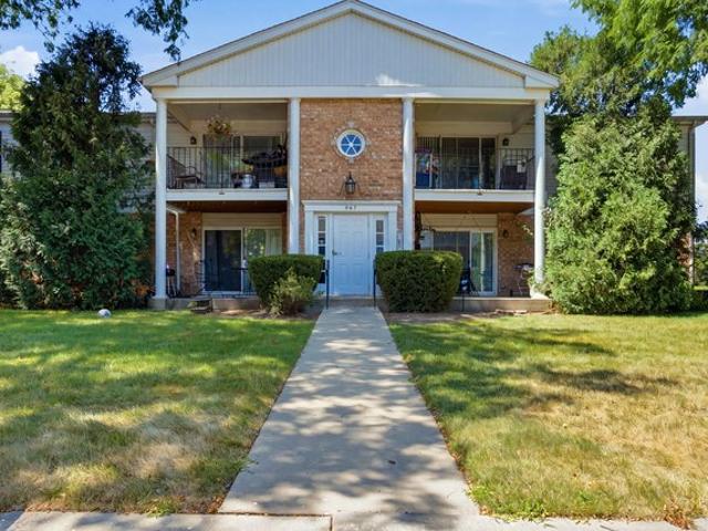 967 Golf Course Rd Apt 2, Crystal Lake, IL 60014