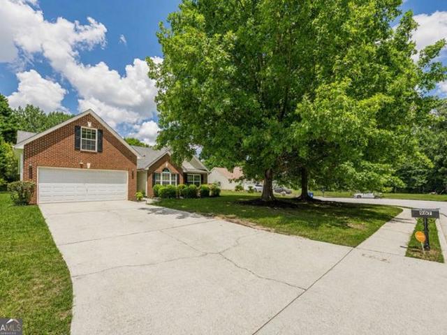 967 Garden Woods Ct, Loganville, GA 30052
