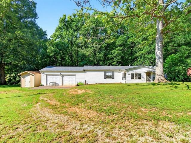 967 Moffitt Hill Rd, Old Fort, NC 28762
