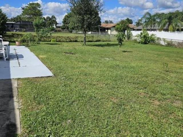 967 SE Breakwater Ave, Port Saint Lucie, FL 34983