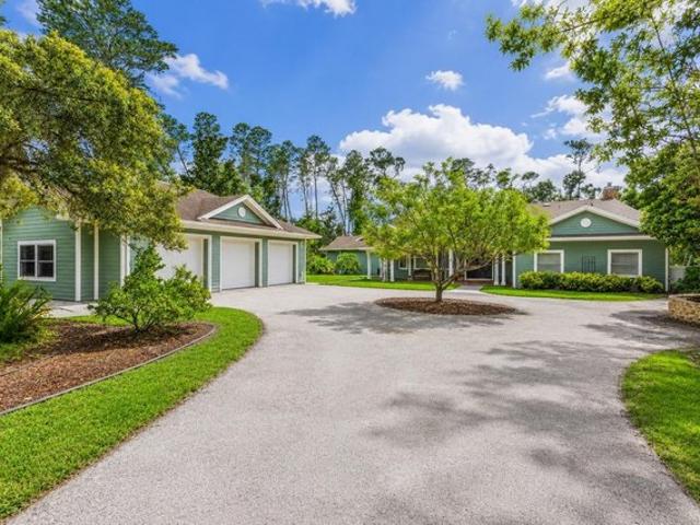 967 Pine Hill Rd, Palm Harbor, FL 34683