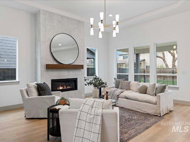967 W Malbar St