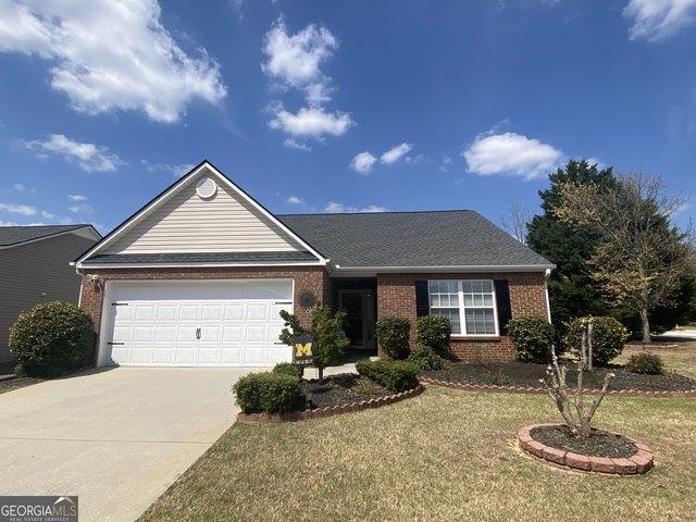 967 Village View Cir, Loganville, GA 30052