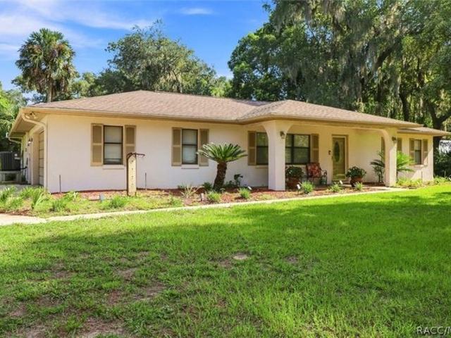 9685 W Tom Mason Dr, Crystal River, FL 34428
