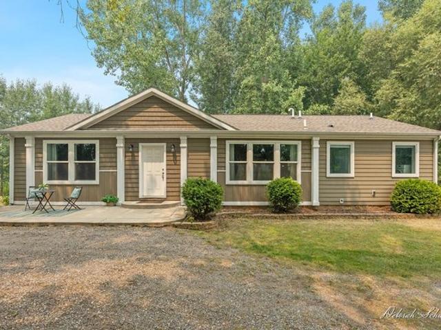 9686 10 Mile Rd NE, Rockford, MI 49341