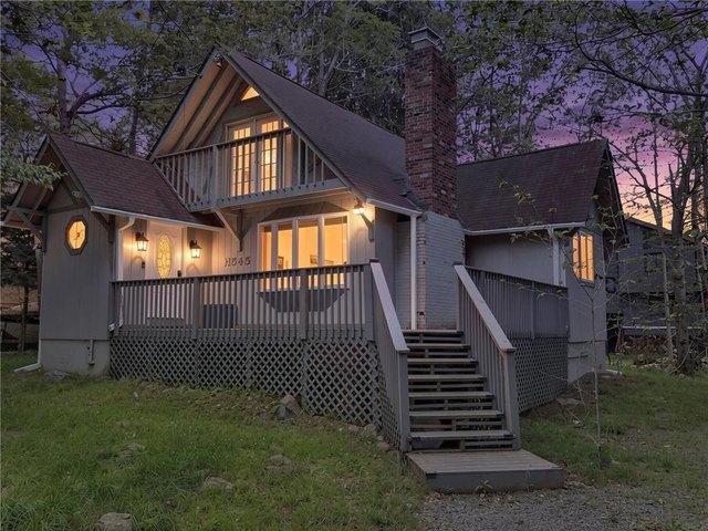 968 Country Place Dr, Coolbaugh Township, PA 18466