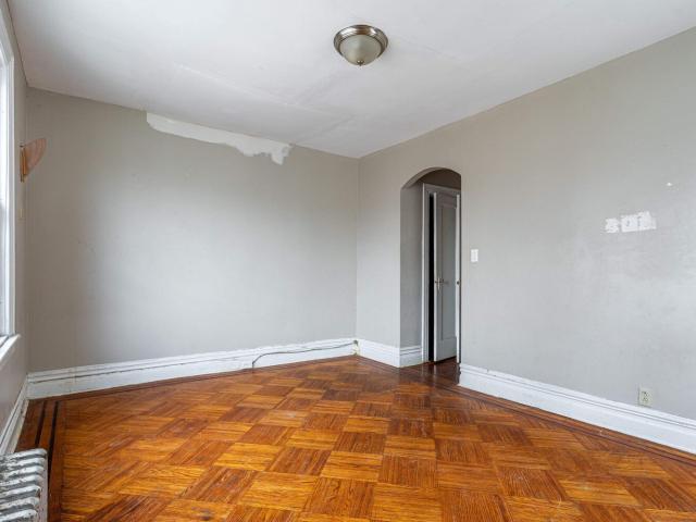968 E 48TH Street