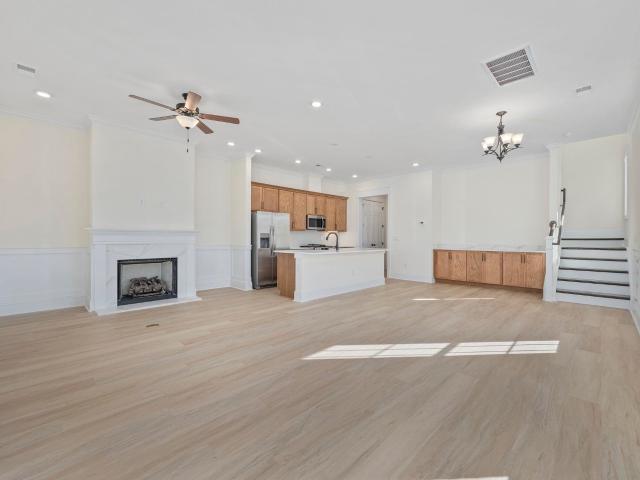 968 Farrow Pkwy. B