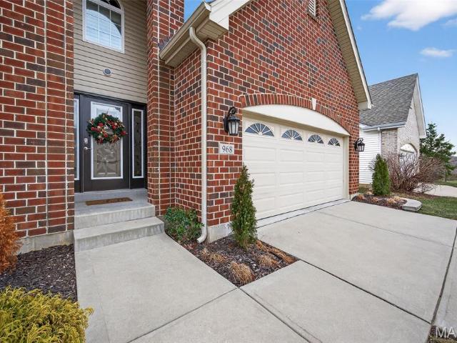 968 Ridgepointe Pl Cir, Lake St. Louis, MO 63367 | MLS #26004 | Compass