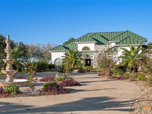 968 Tate Rd, Victoria, TX 77904