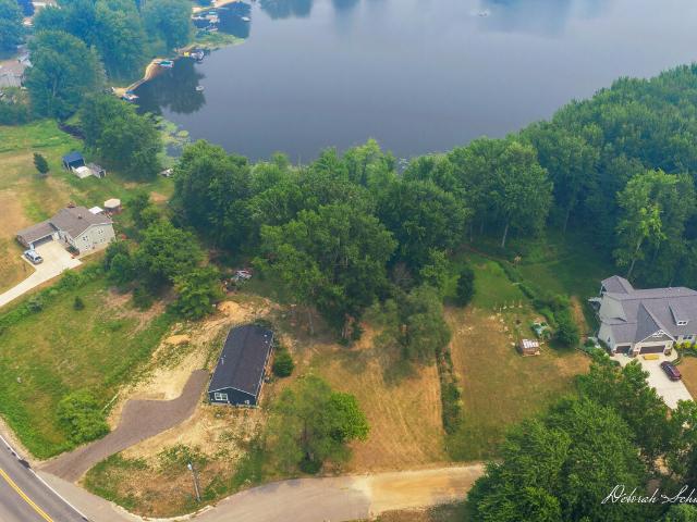 9696 10 Mile Road