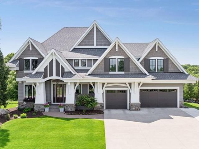 9690 Sky Ln, Eden Prairie, MN 55347