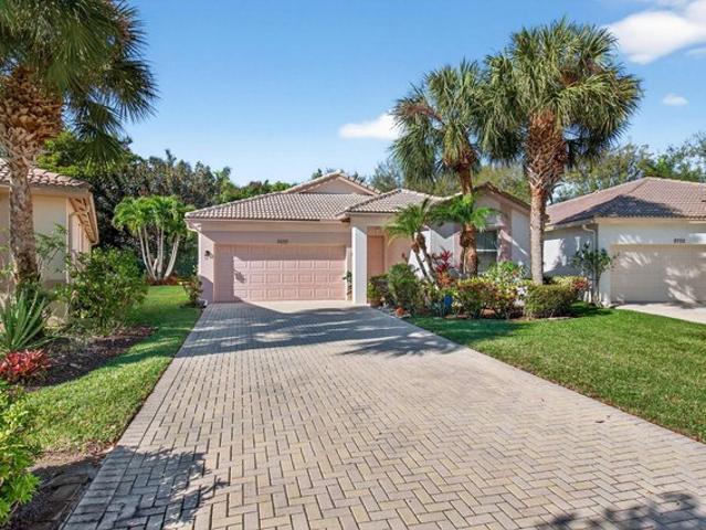 9692 Sandpiper Ln, West Palm Beach, FL 33411