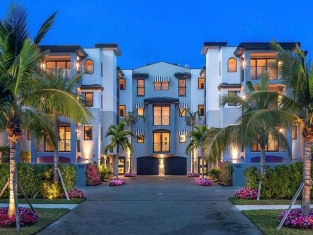 969 8th Ave S #101, Naples, FL 34102