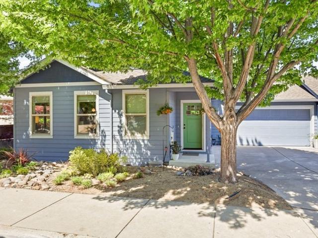 969 Overlook Dr, Ashland, OR 97520