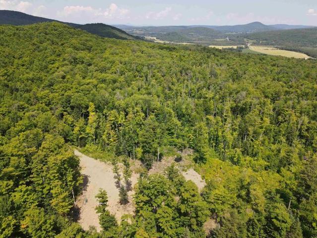 969 Mud Rd, Charleston, VT 05872