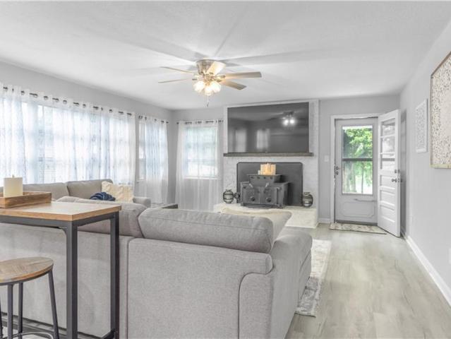 969 Sunnyside DR