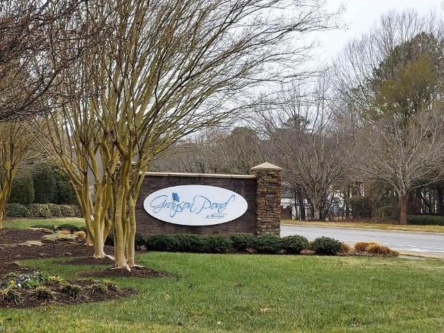 969 Turtle Pond LN