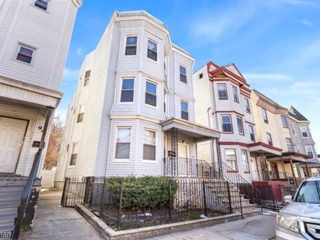 96 11th Ave W, Newark, NJ 07107