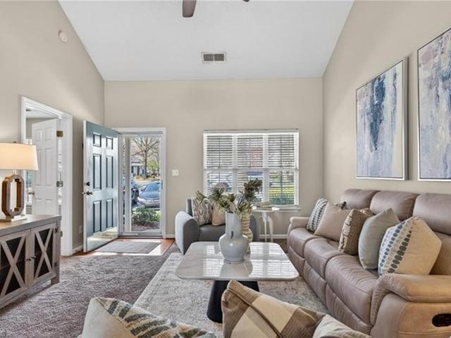 96 Tannenbaum Cir, Greensboro, NC 27410
