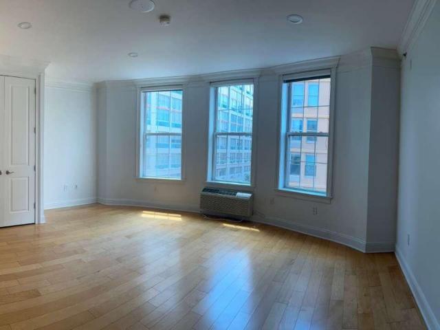 96 Tidewater St # 4D