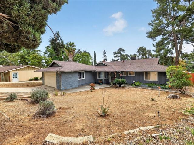 96 W Repplier Rd, Banning, CA 92220 | MLS #CV26084 | Compass