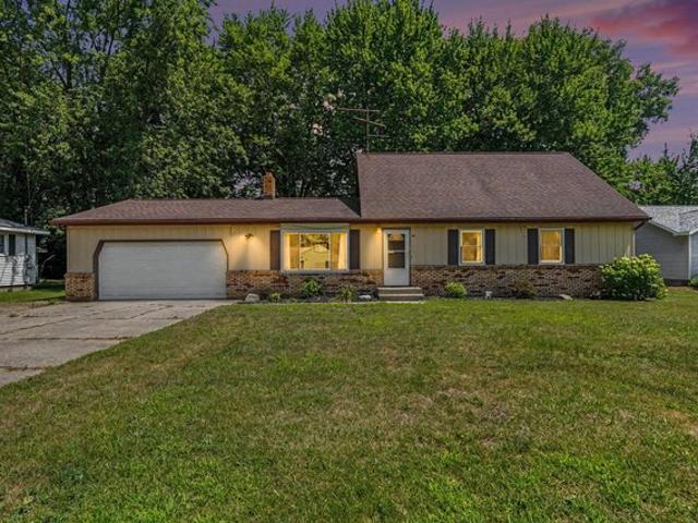 96 West St, Coopersville, MI 49404