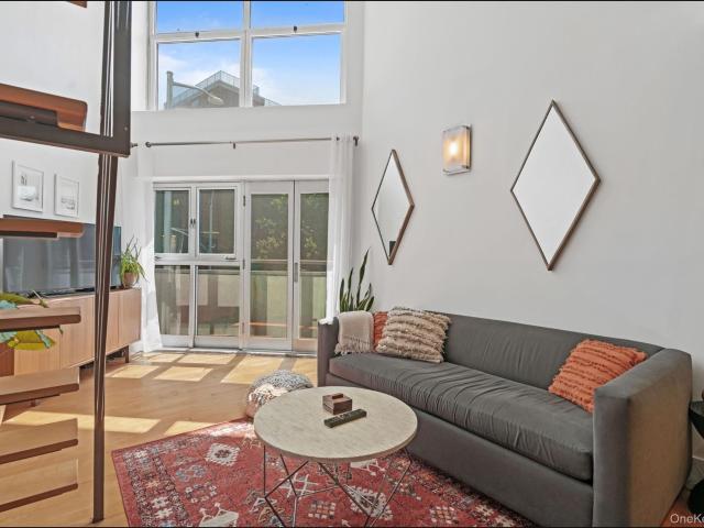 96 Woodpoint Road 2C