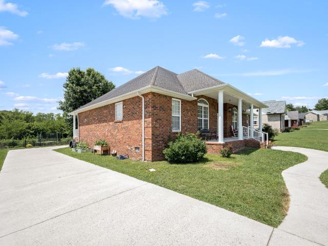 96 Auburn Hills Dr